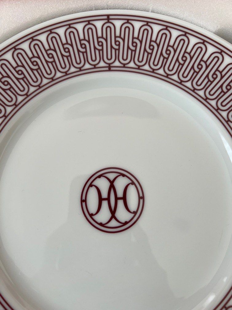 Piring hermes H Deco rouge dessert plate n°1 |, Barang Mewah, Aksesoris ...