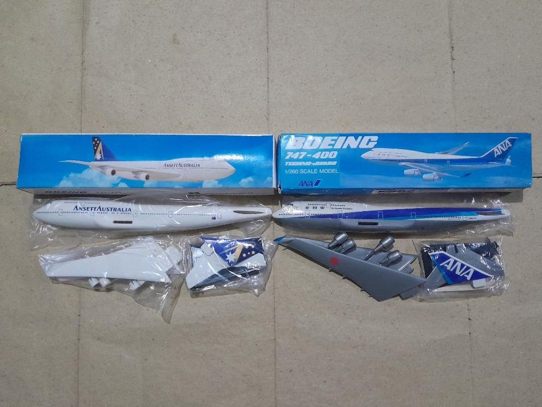 PLASTIC "SNAP-TOGETHER"AIRLINER MODEL PLANES DISPLAY Lot of 13 ...