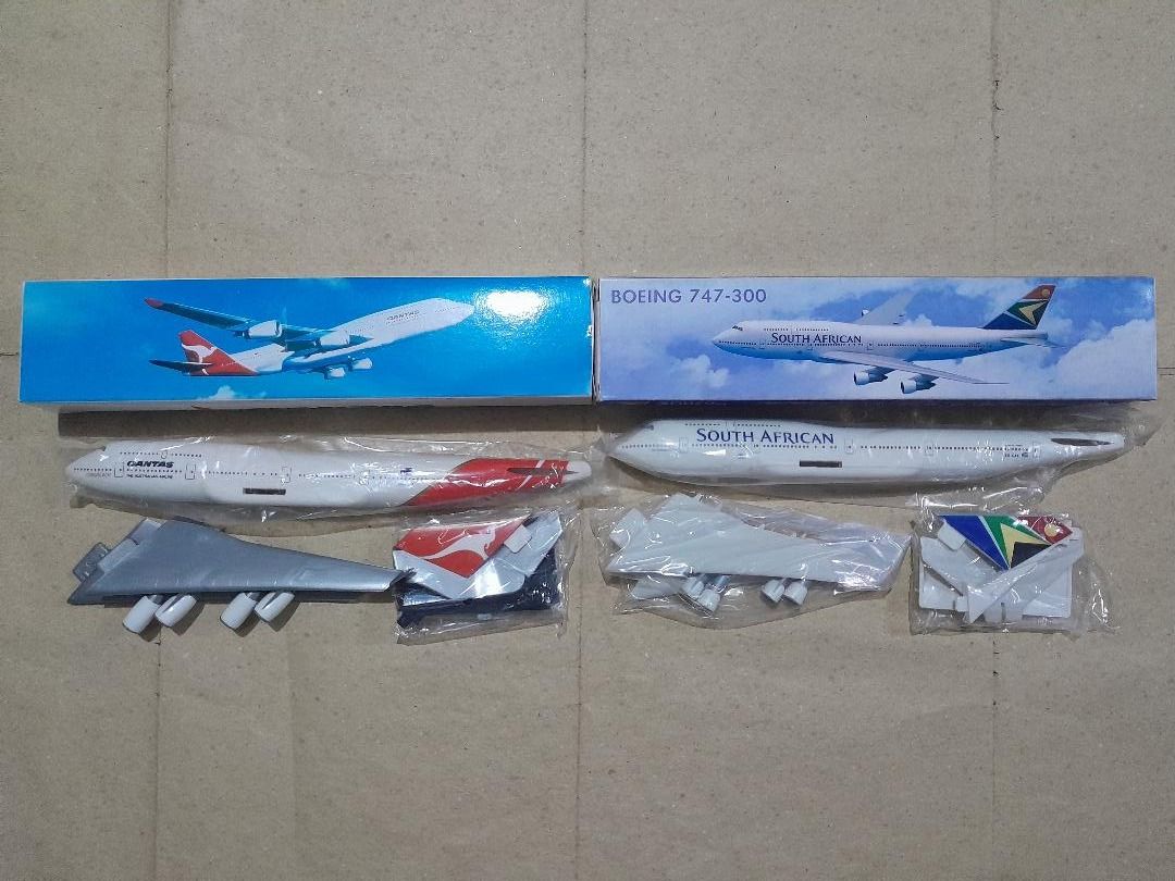 PLASTIC "SNAP-TOGETHER"AIRLINER MODEL PLANES DISPLAY Lot of 13 ...