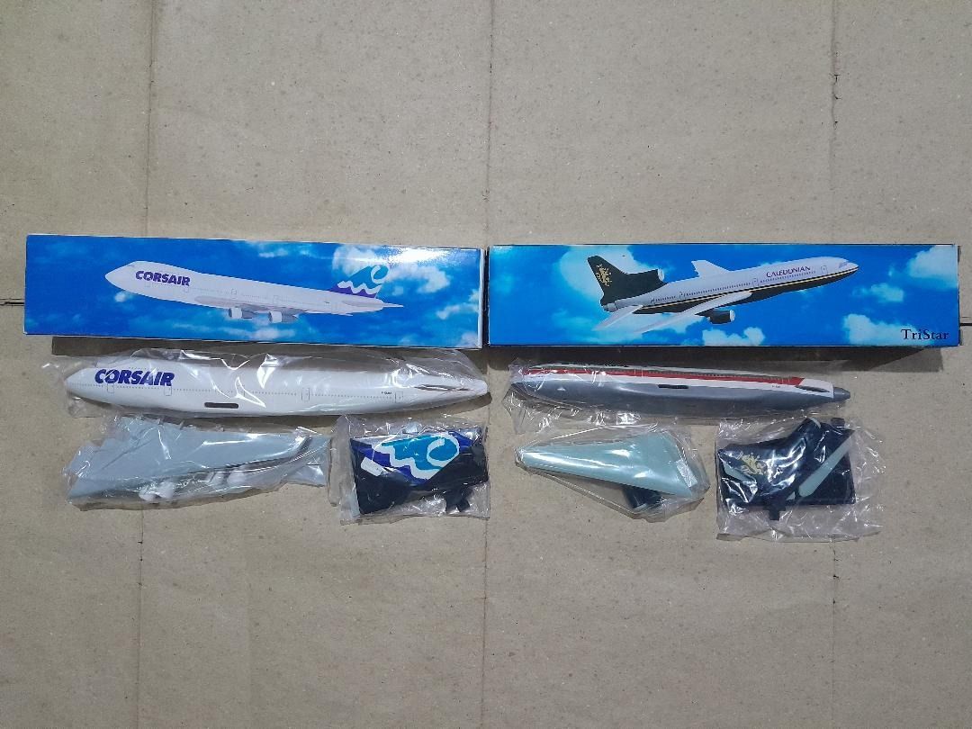 PLASTIC "SNAP-TOGETHER"AIRLINER MODEL PLANES DISPLAY Lot of 13 ...