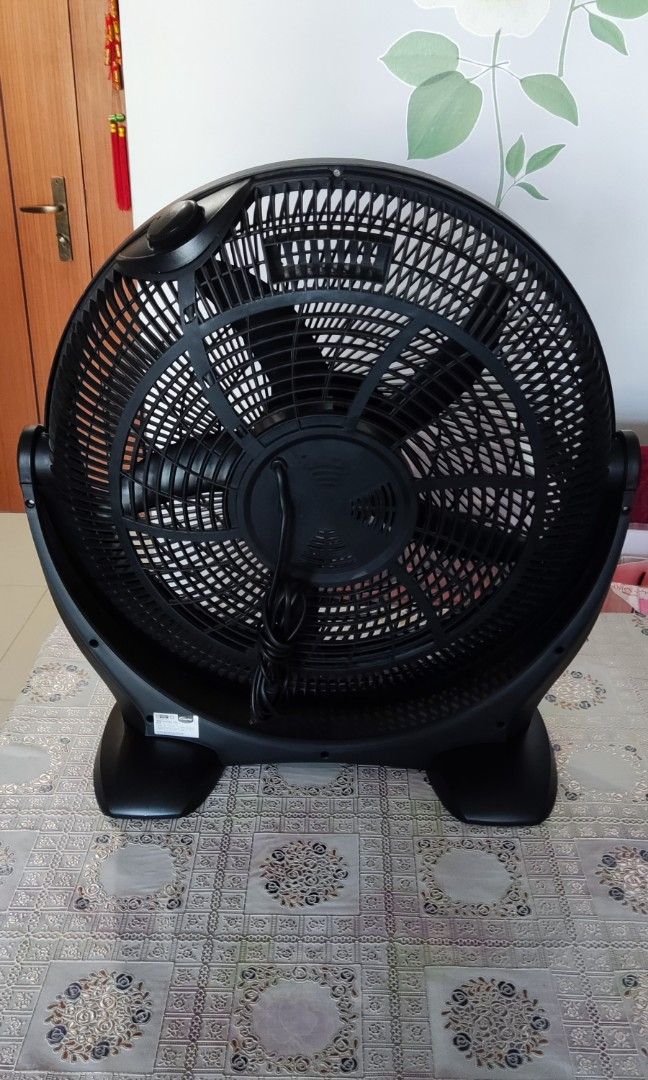 Powerpac 20" Big table fan, Furniture & Home Living, Lighting & Fans ...