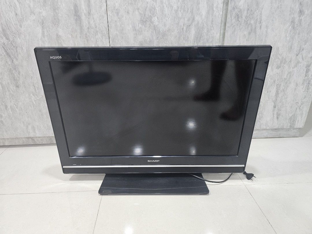 Sharp LCD TV 32Inch, TV & Home Appliances, TV & Entertainment, TV on ...