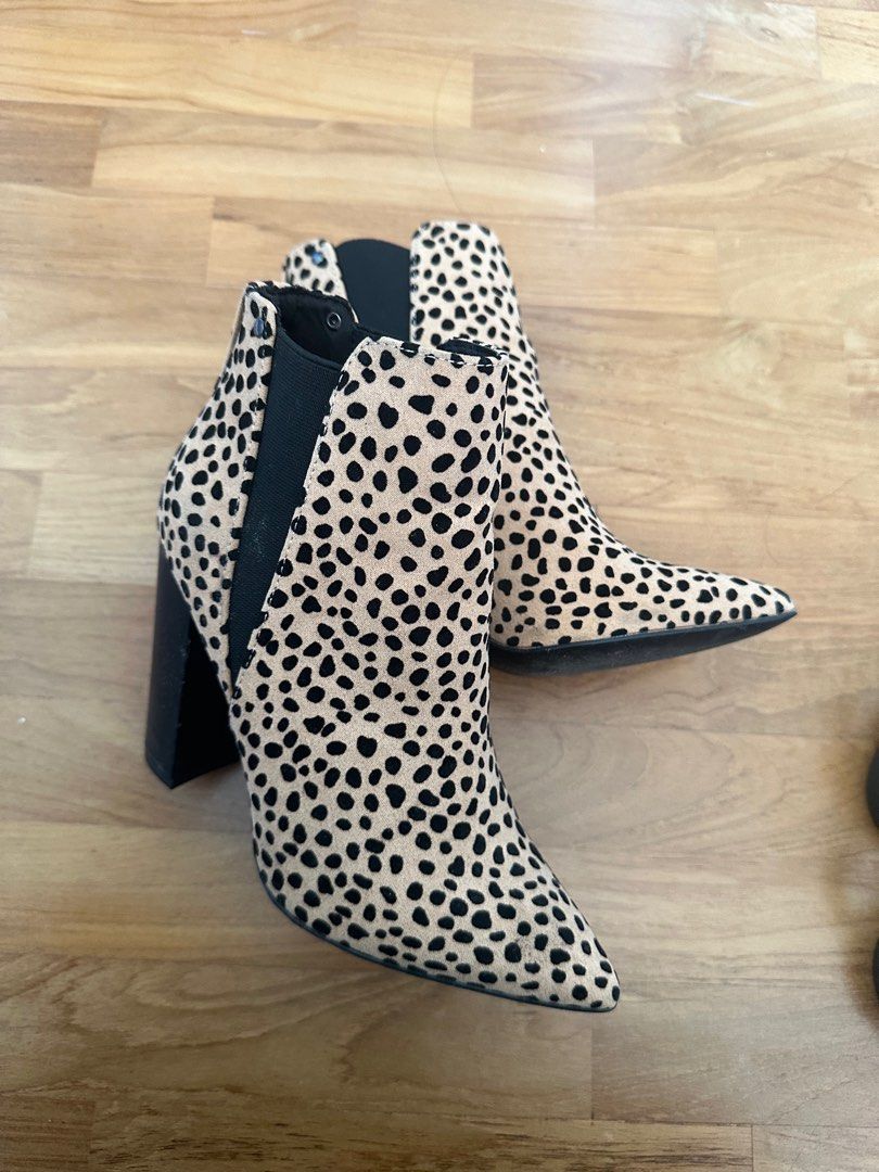 Shein boots, Women's Fashion, Footwear, Boots on Carousell