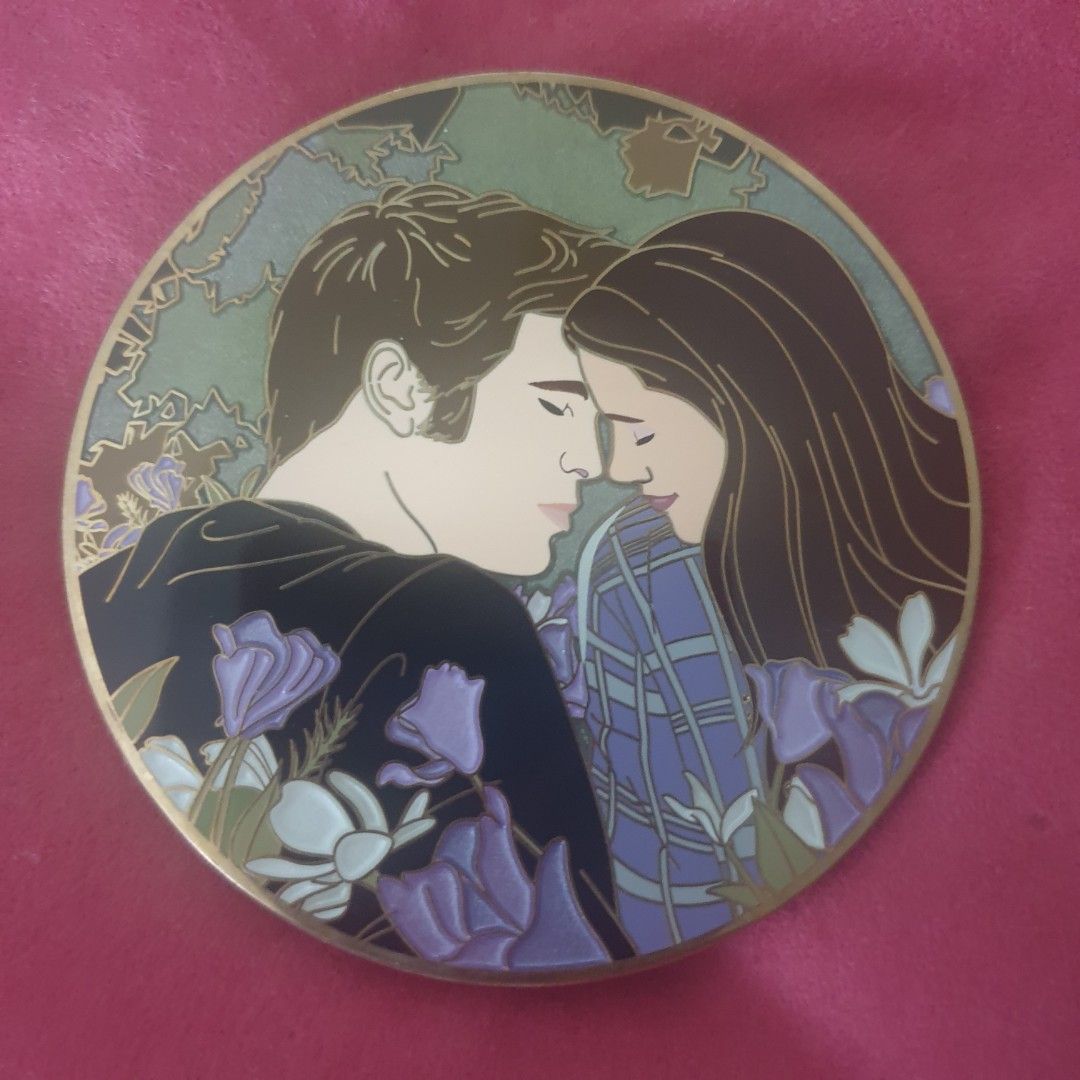Twilight Saga Edward Bella Eclipse Enchanted Queen Pins Enamel Pin on ...
