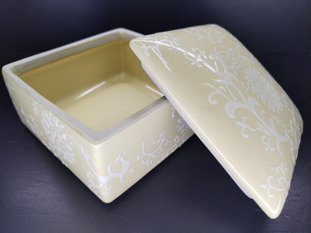 Vintage white and yellow porcelain trinket box with lid, Furniture ...