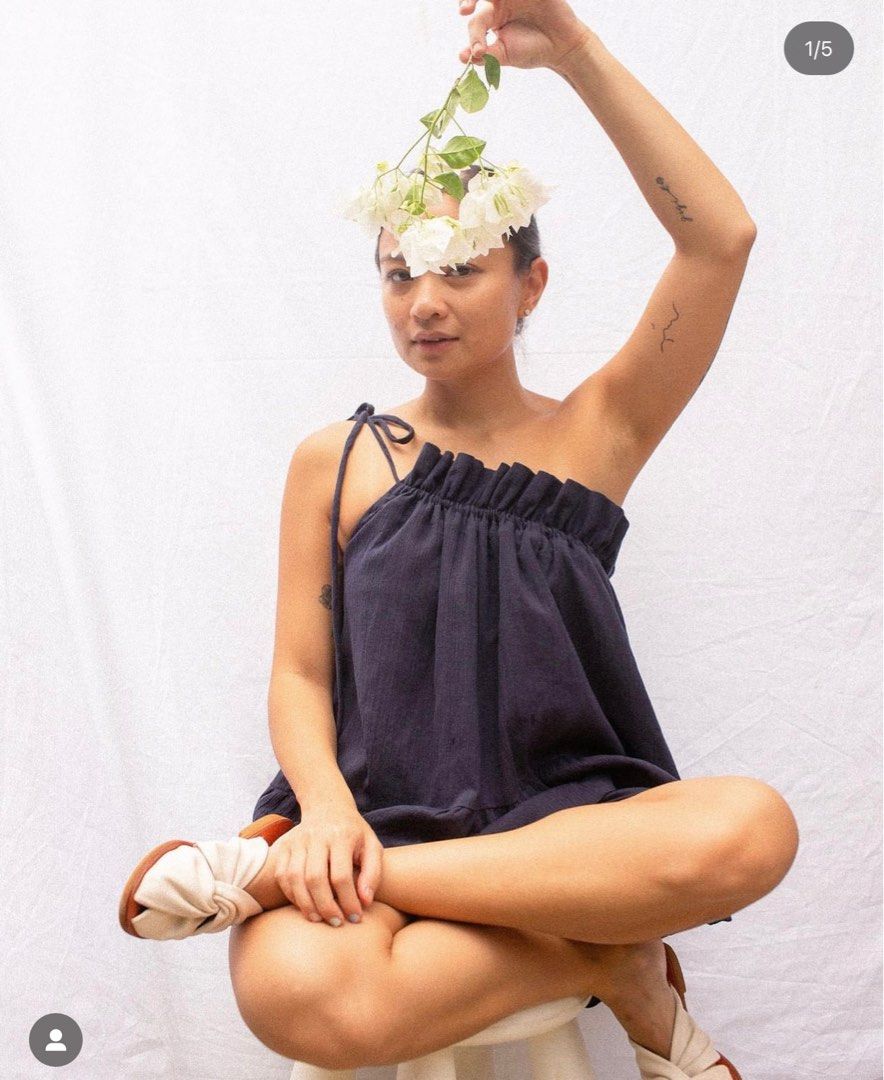 Wear Anika x Renegade Folk Sundrop Top in Navy (S) on Carousell