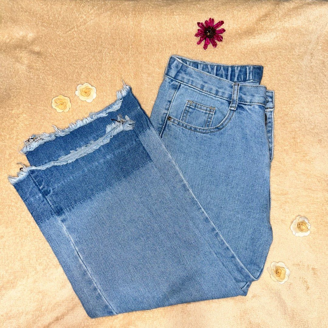 Wide Leg / Baggy maong pants on Carousell