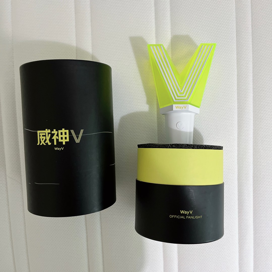 wts wayv lightstick leekbong, Hobbies & Toys, Memorabilia ...