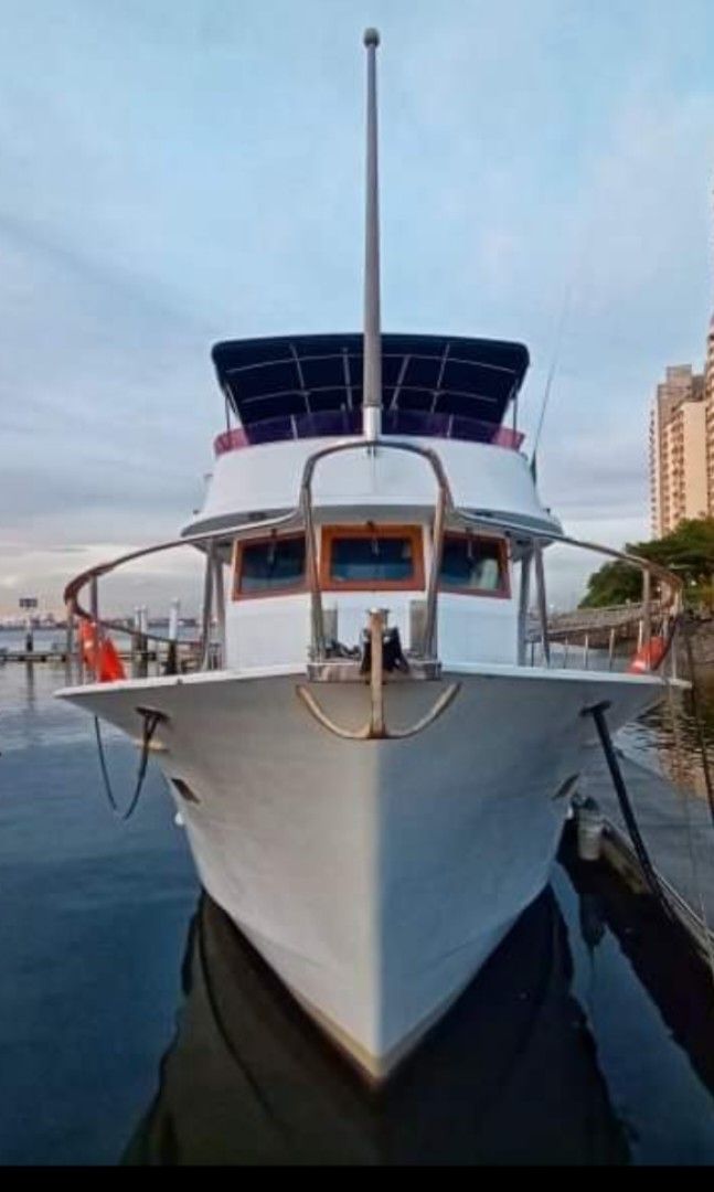 BOAT / YACHT -1991 Marine Trader/ 50 foot Yacht with 2x Diesel Engines ...