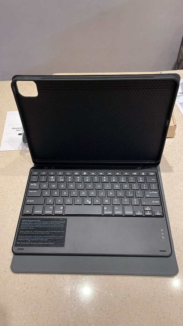 2228) JELLY COMB BACKLIT KEYBOARD CASE FOR THE IPAD PRO 11" 2018/2020 ...