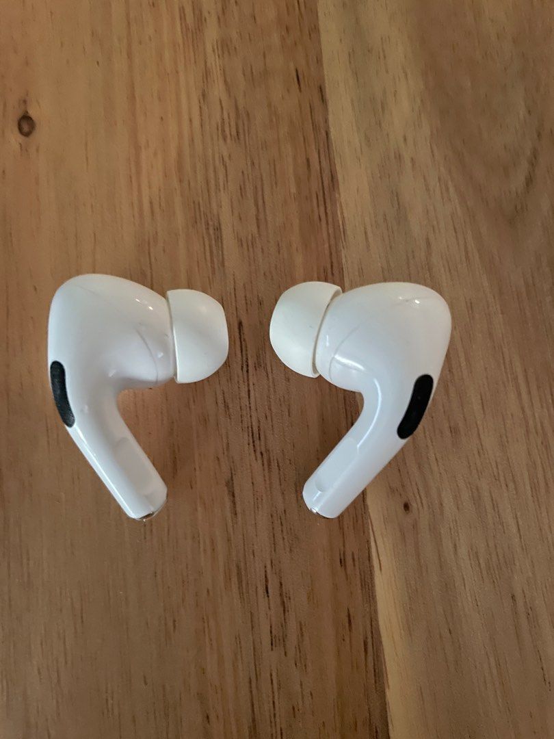 Airpods Pro 1st Gen earbuds, Audio, Earphones on Carousell