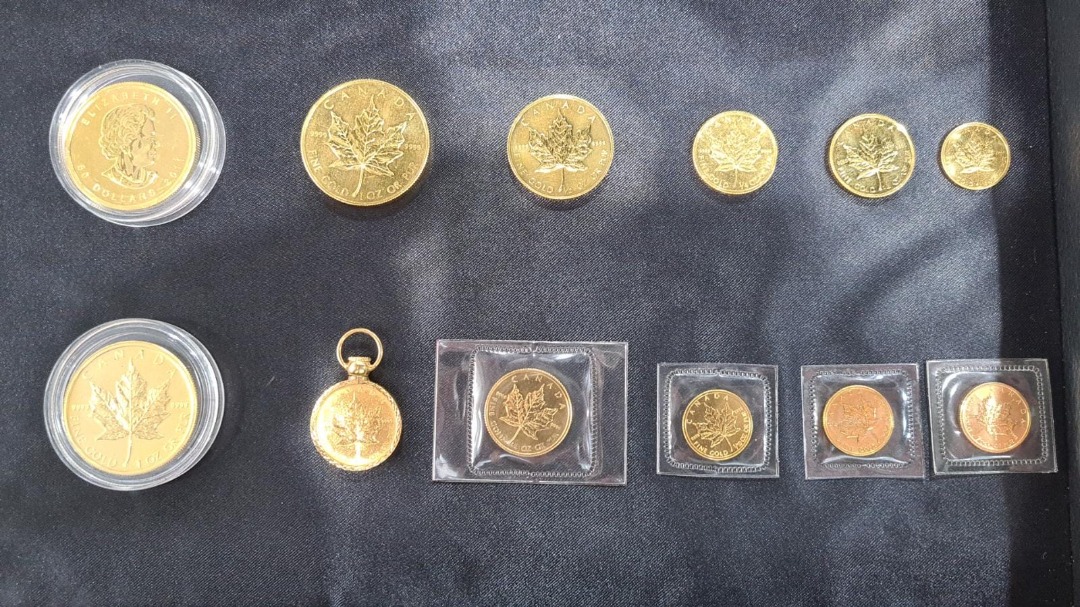 Assorted Royal Canadian Mint Fine Gold Coins in various years and sizes ...