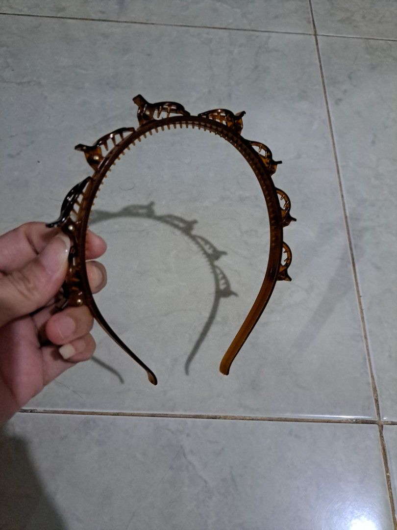 Bando model jepit, Fesyen Wanita, Aksesoris di Carousell