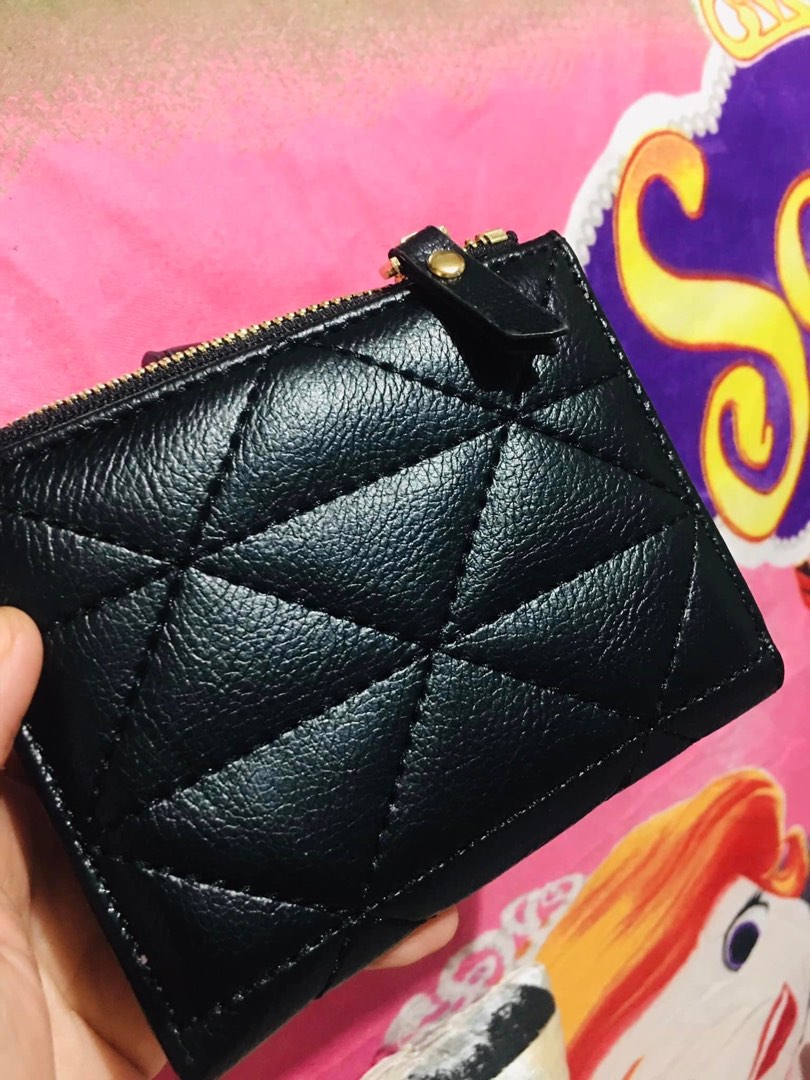 Bifold quilted wallet Re-Stocked, Women's Fashion, Bags & Wallets ...