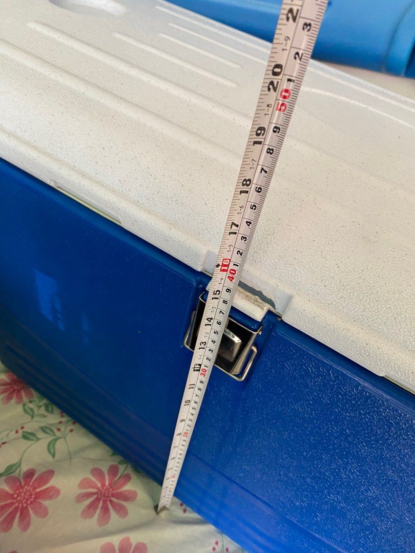 Brand New 100L Cooler Box with Wheels and handles, Sports Equipment ...