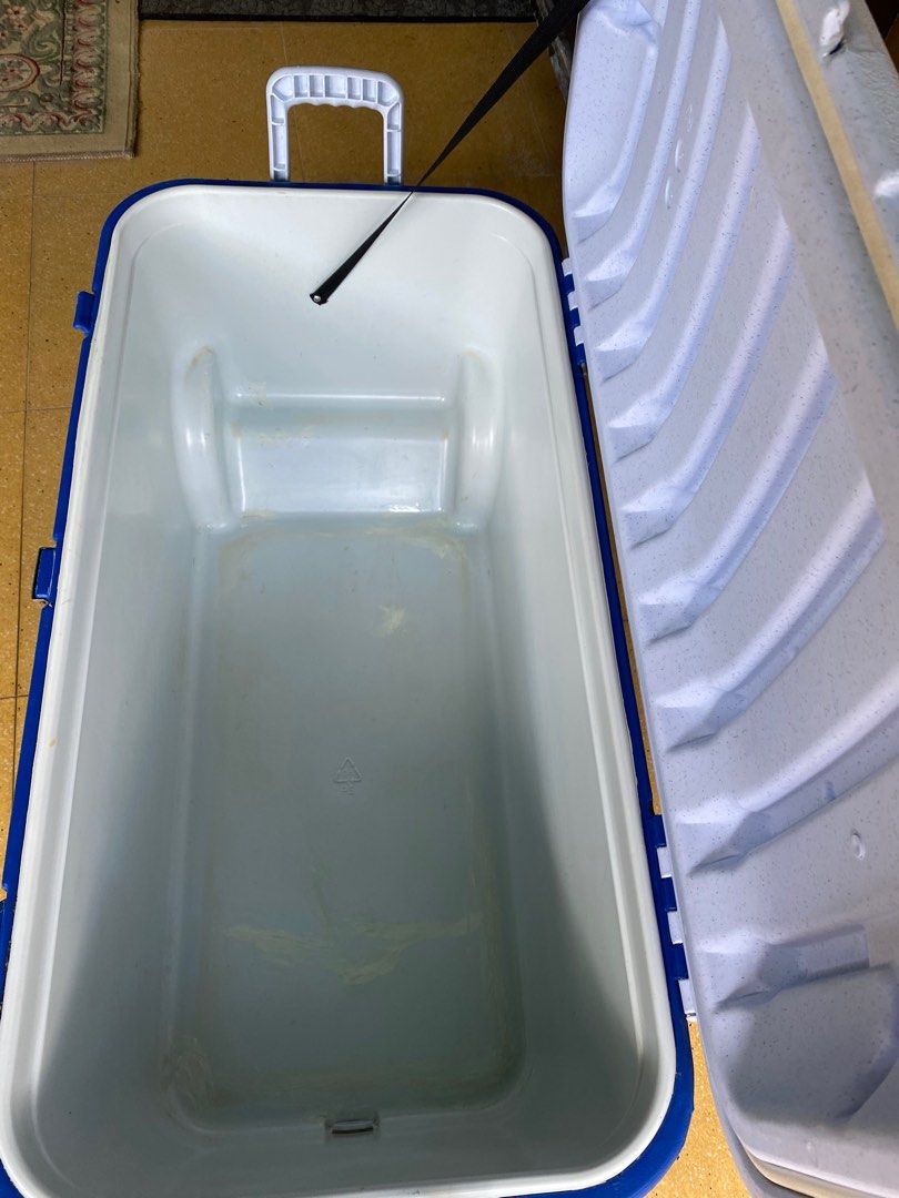 Brand New 100L Cooler Box with Wheels and handles, Sports Equipment ...