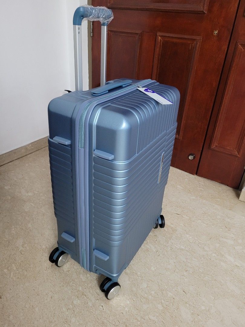 Brand New Samsonite Gritt Spinner 24 inch luggage, Hobbies & Toys ...