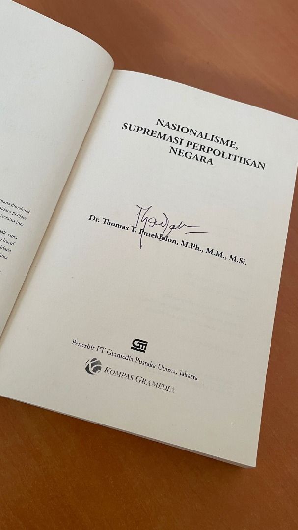 BUKU NASIONALISME, SUPREMASI PERPOLITIKAN NEGARA by Dr. Thomas T. Pureklolon, M.Ph., M.M., M.Si ...