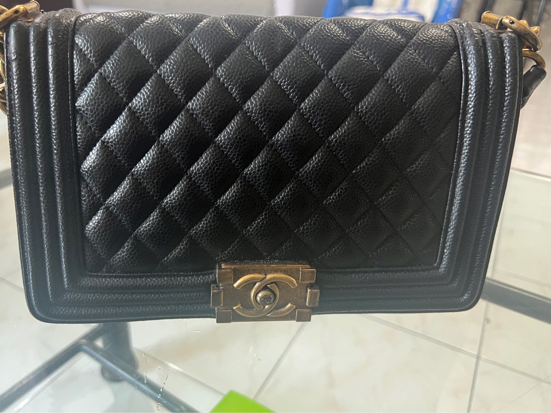 Chanel boy, Barang Mewah, Tas & Dompet di Carousell