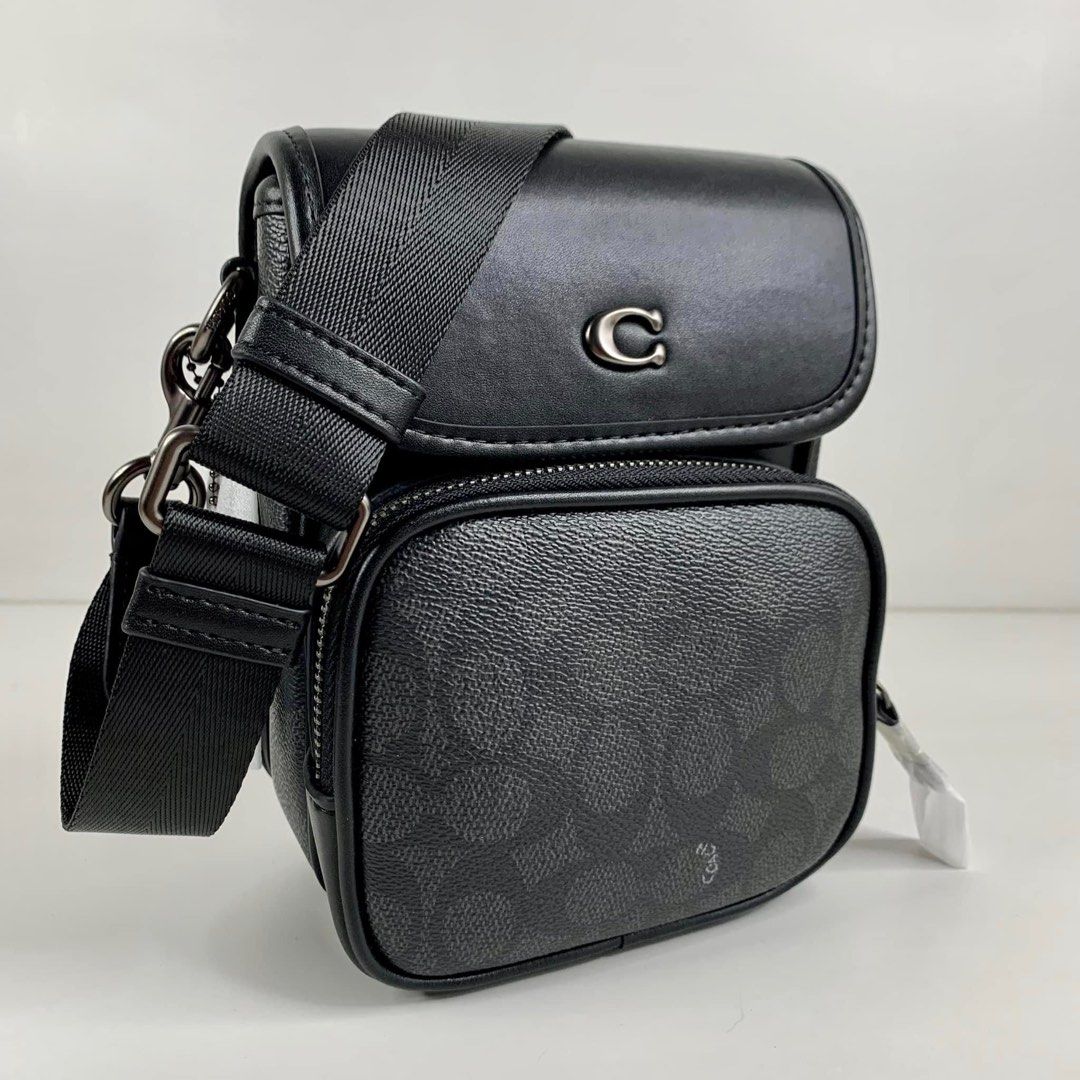 Coach Lee Crossbody In Signature Canvas on Carousell