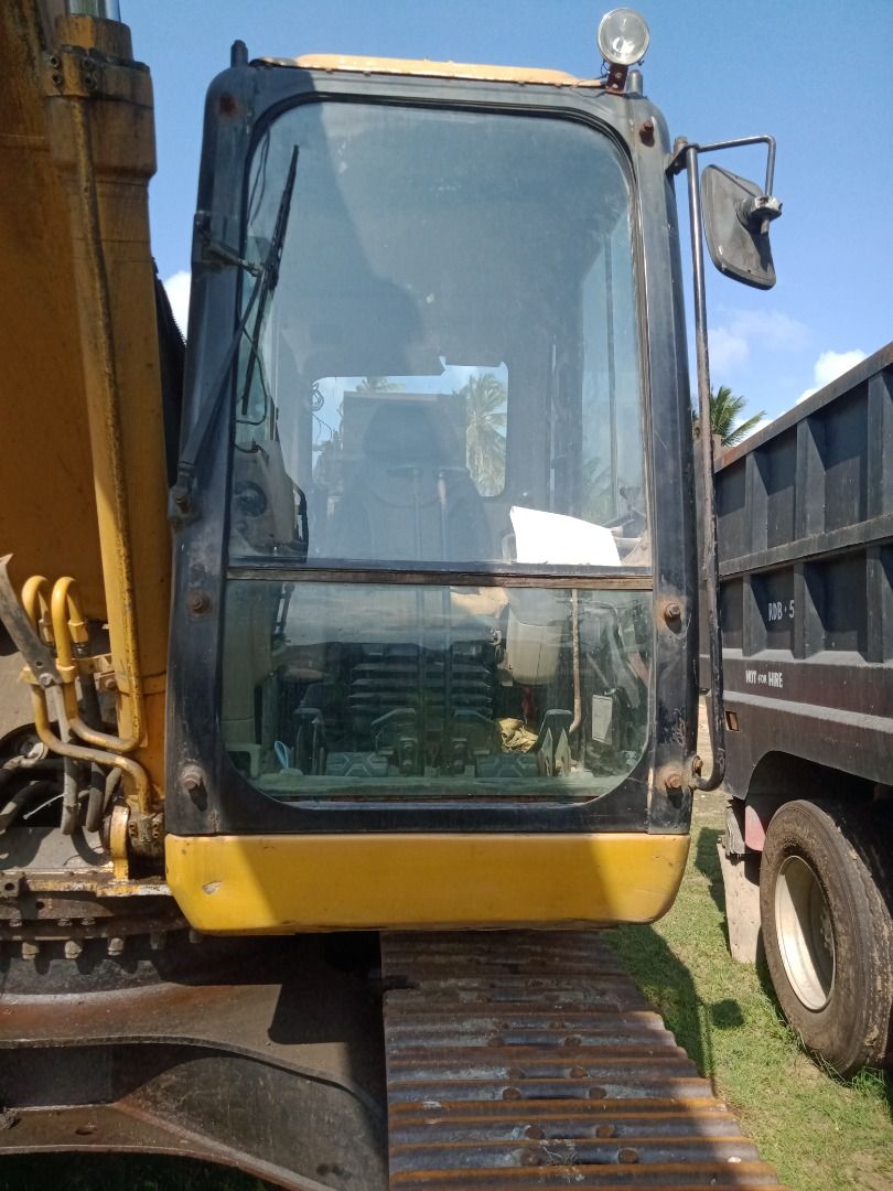 Caterpillar Crawler Excavator 320C LC Rega 2002, Special Vehicles ...