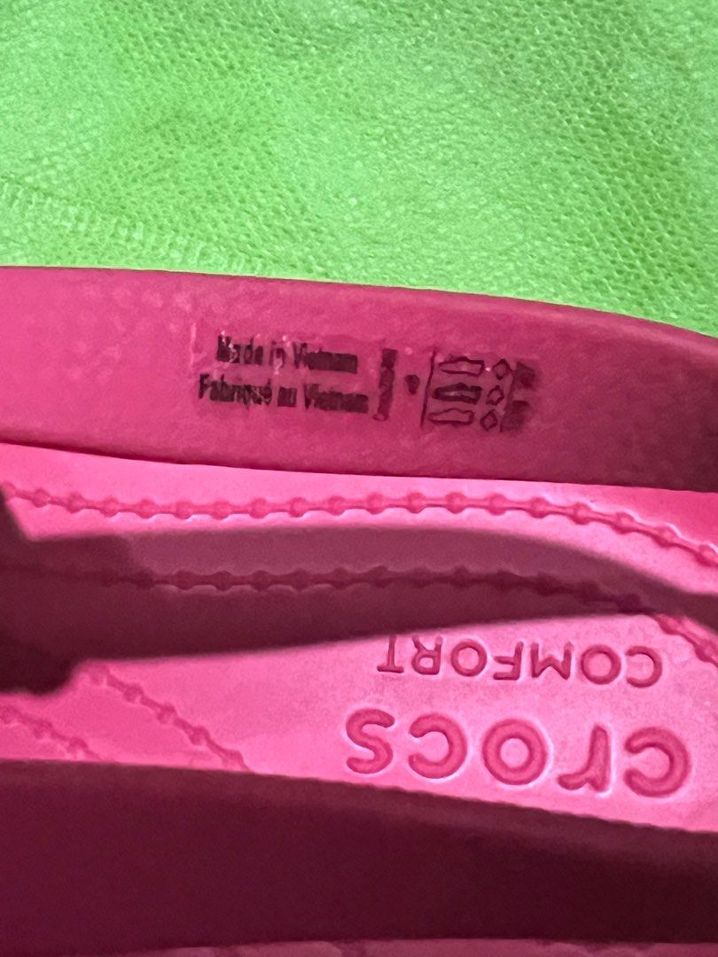 Crocs Serena Sandals for Women W8, Women's Fashion, Footwear, Flats & Sandals on Carousell