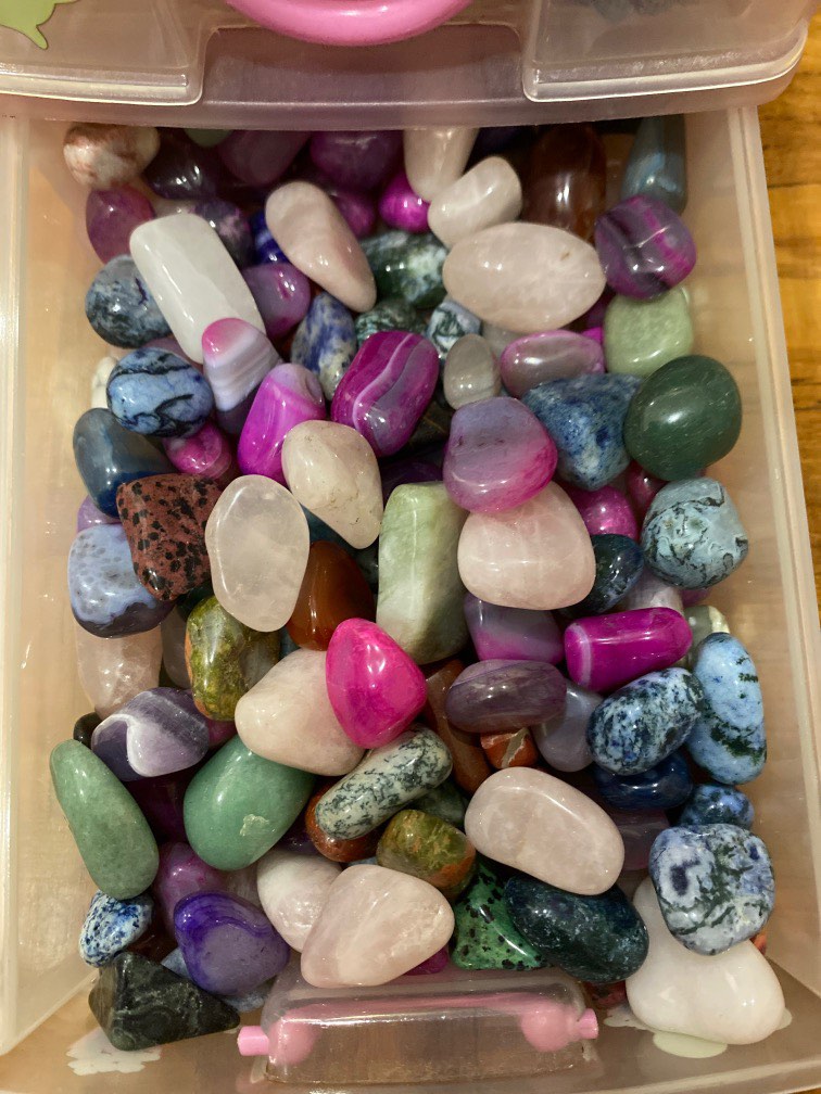 Crystals and precious stones, Women's Fashion, Jewelry & Organisers ...