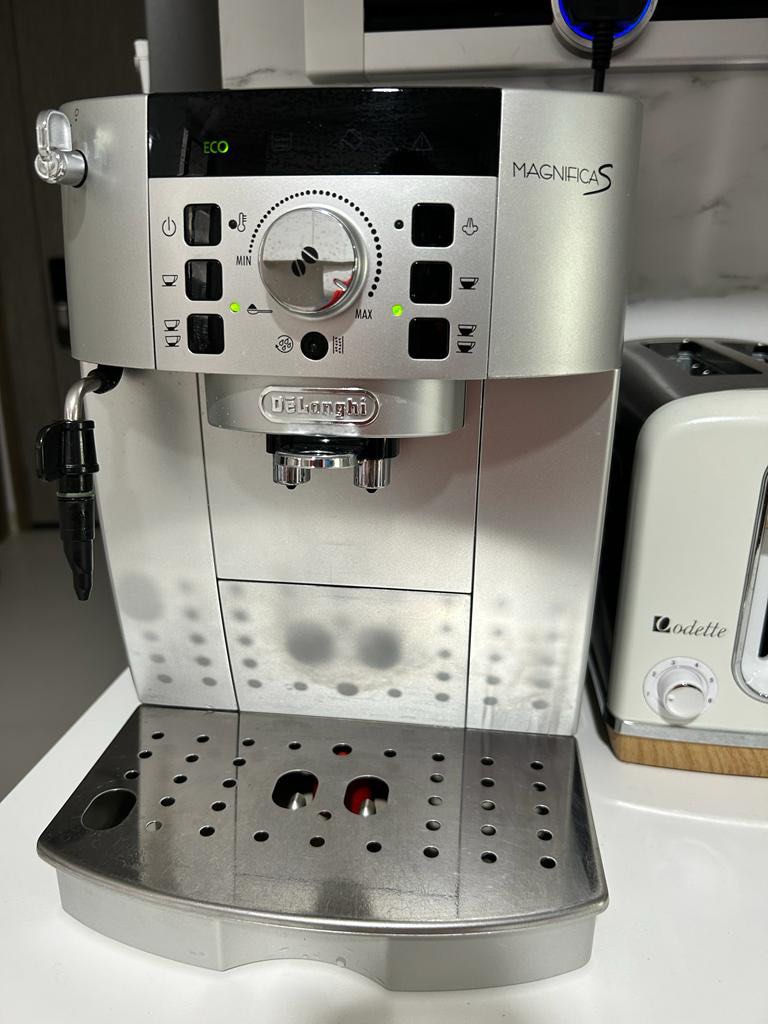 Delonghi coffee machine, TV & Home Appliances, Kitchen Appliances ...