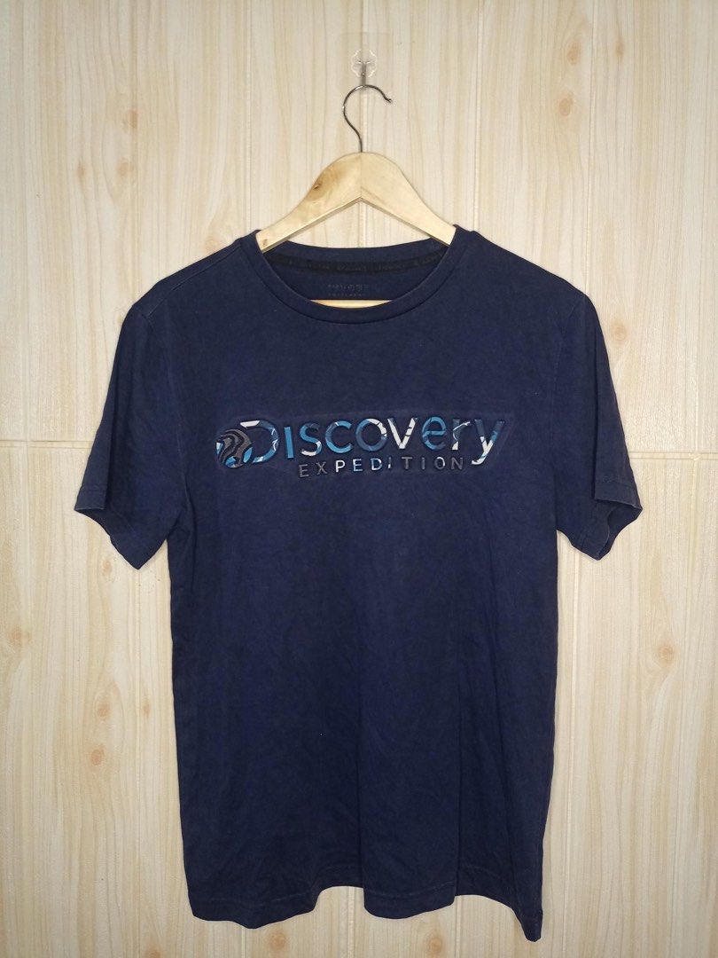 DISCOVERY, Men's Fashion, Tops & Sets, Tshirts & Polo Shirts on Carousell