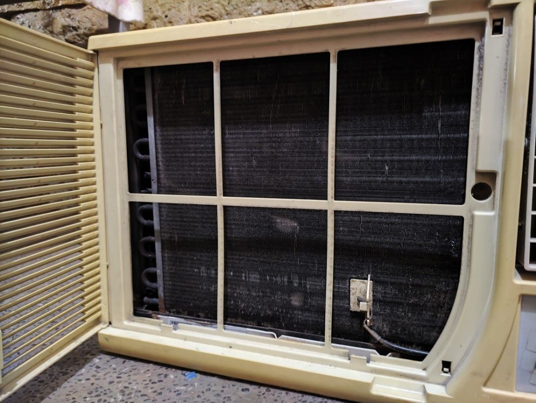Fedders window type Aircon 1hp, TV & Home Appliances, Air Conditioning ...