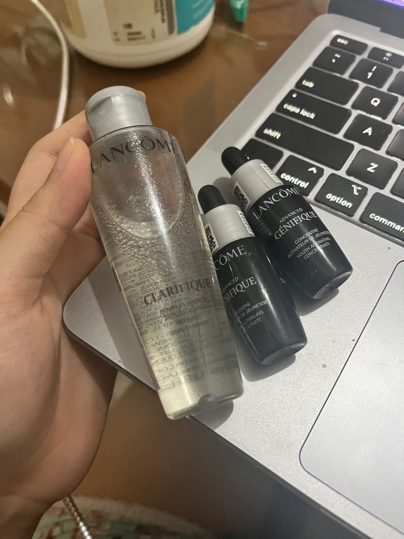 FREE, Fesyen Wanita, Tas & Dompet di Carousell