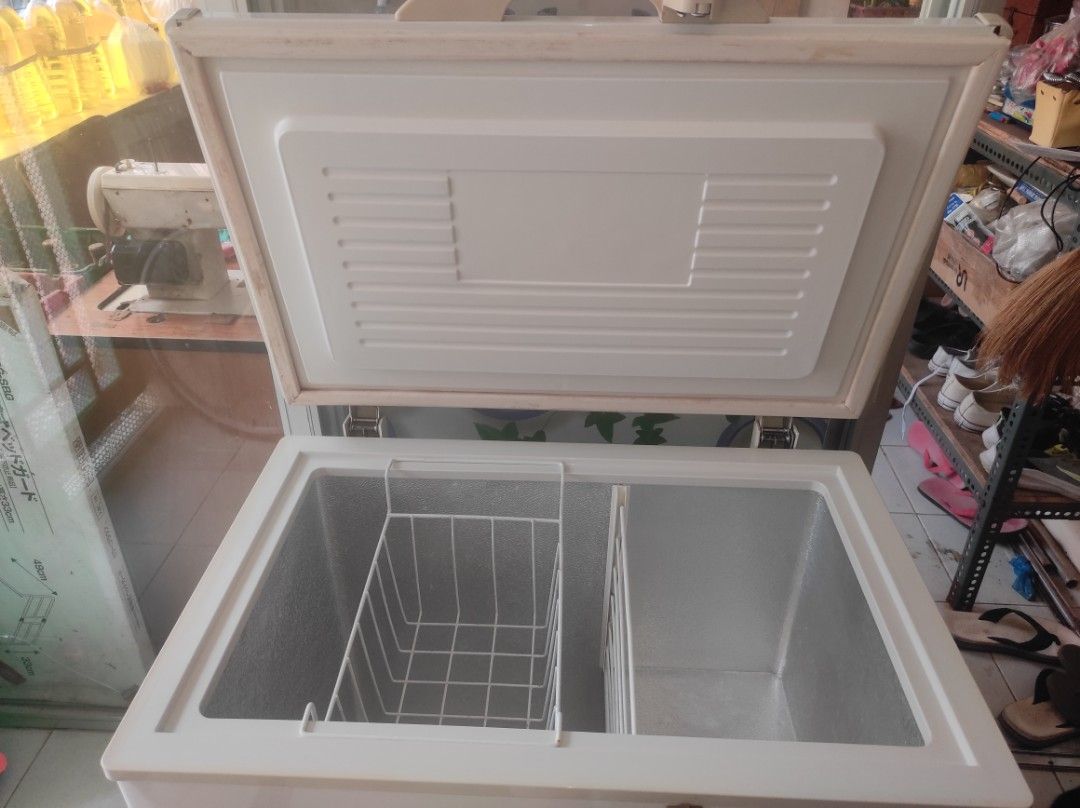 Fujidenzo Chest Freezer/ Chiller., TV & Home Appliances, Kitchen ...
