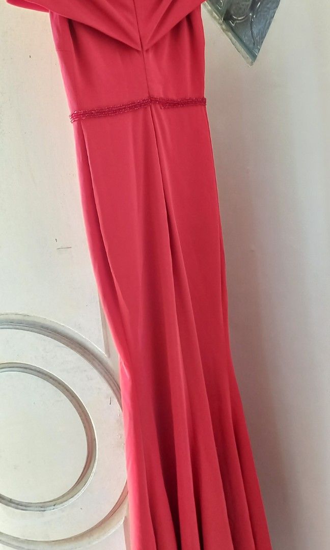 Gaun Sabrina Merah, Fesyen Wanita, Pakaian Wanita, Gaun & Rok di Carousell