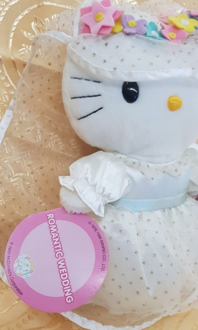 Hello Kitty Romantic Wedding McDonald's (1999), Hobbies & Toys ...