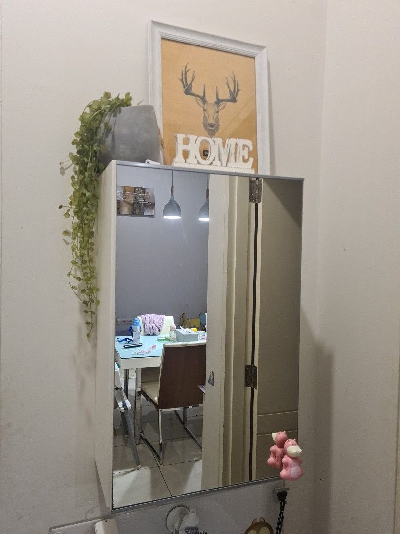 Ikea lemari utk di ats wastafel, Perabotan Rumah di Carousell