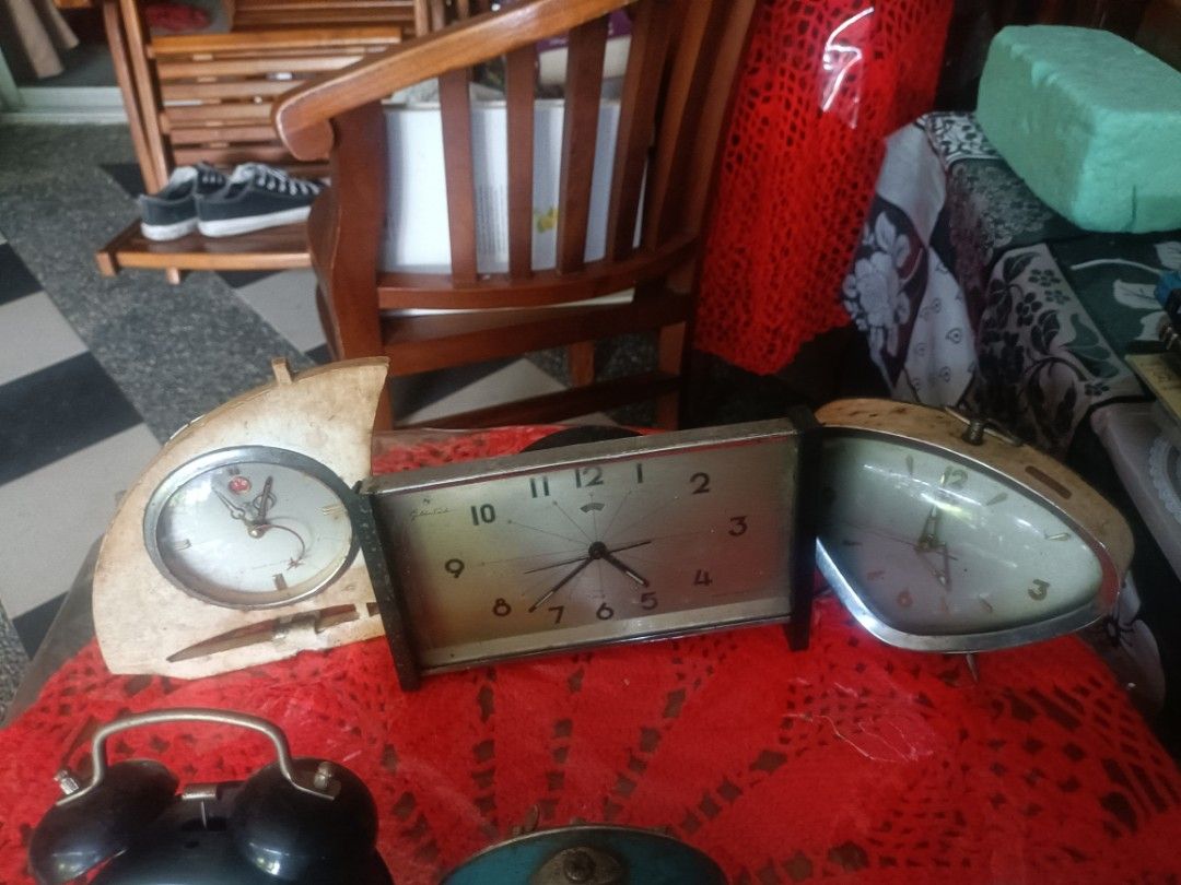 Jam lama.., Hobbies & Toys, Collectibles & Memorabilia, Vintage ...