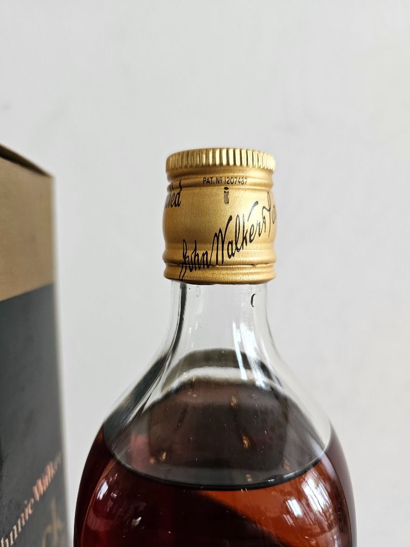 Johnnie walker Black label Vintage est 1960-1990 (2 bottles), Food ...