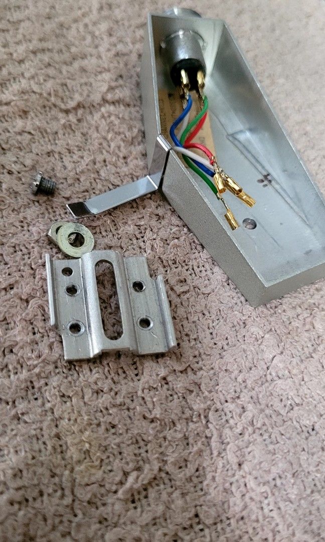 Lenco L75 Headshell, Audio, Other Audio Equipment on Carousell