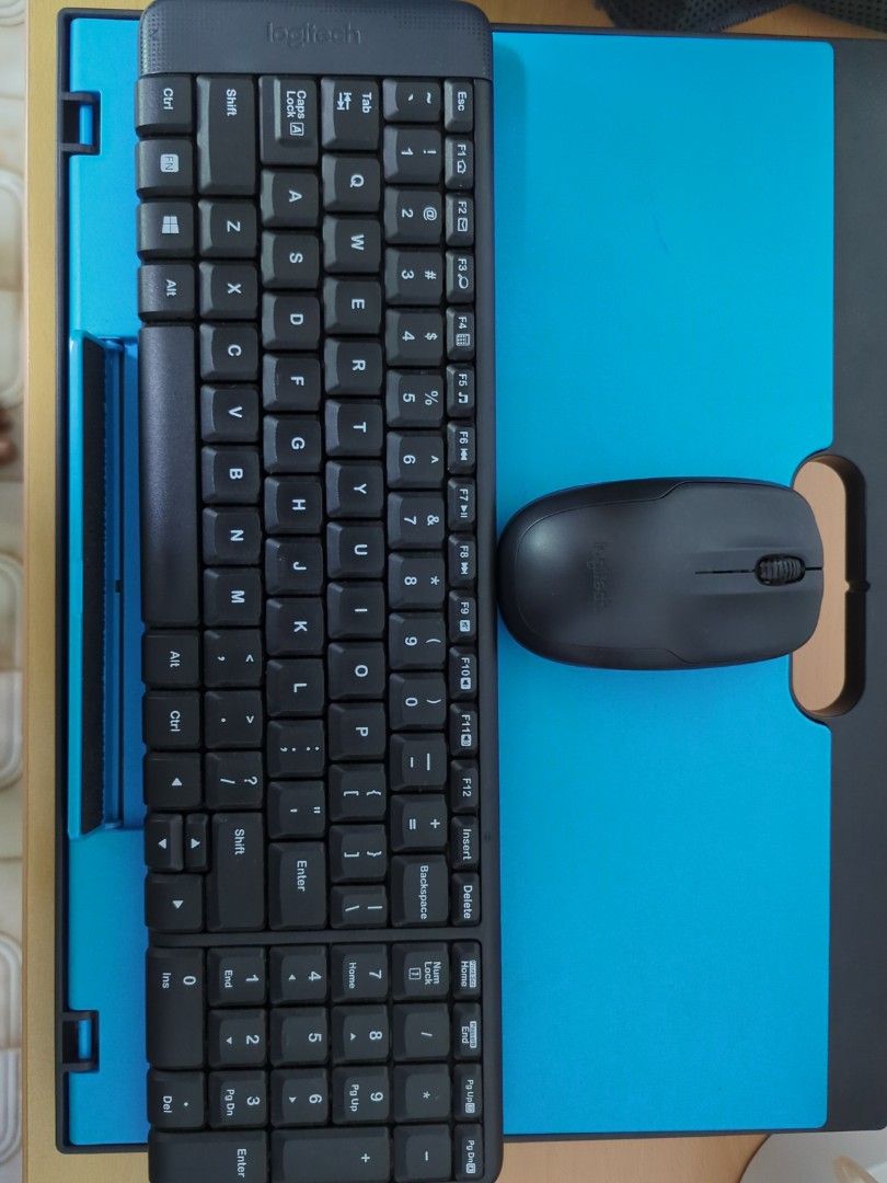 Logitech K220 Wireless Keyboard and Mouse, Computers & Tech, Parts ...