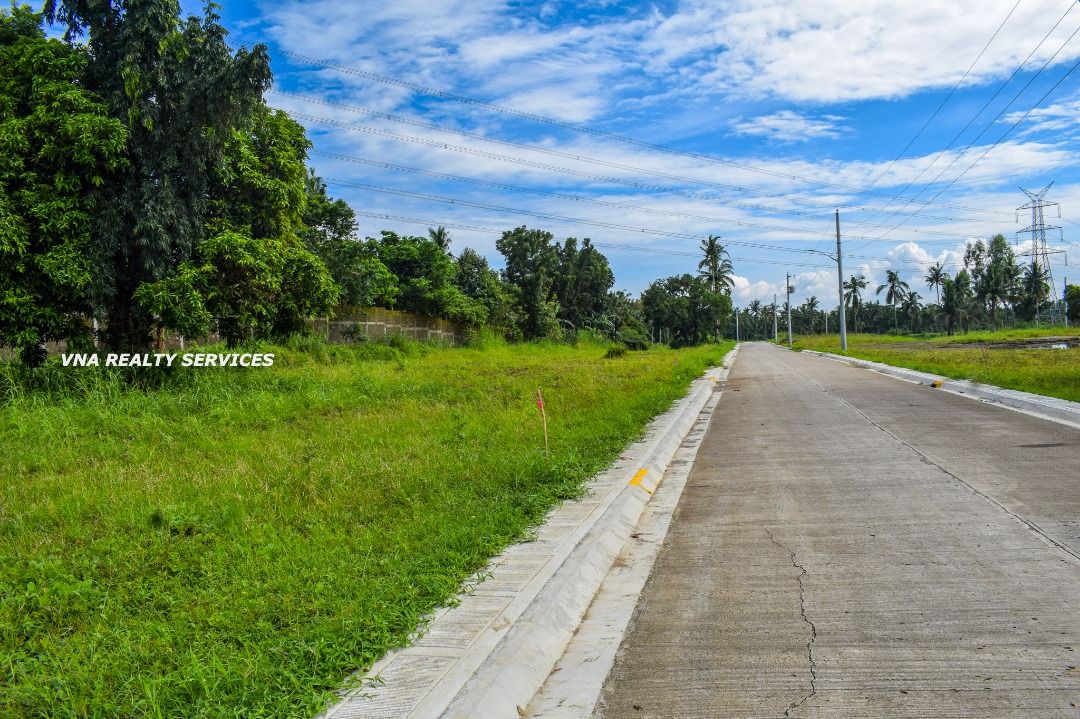 Luxuring Living at Lipa City! 704 SQM Corner Lot For Sale at Mt ...