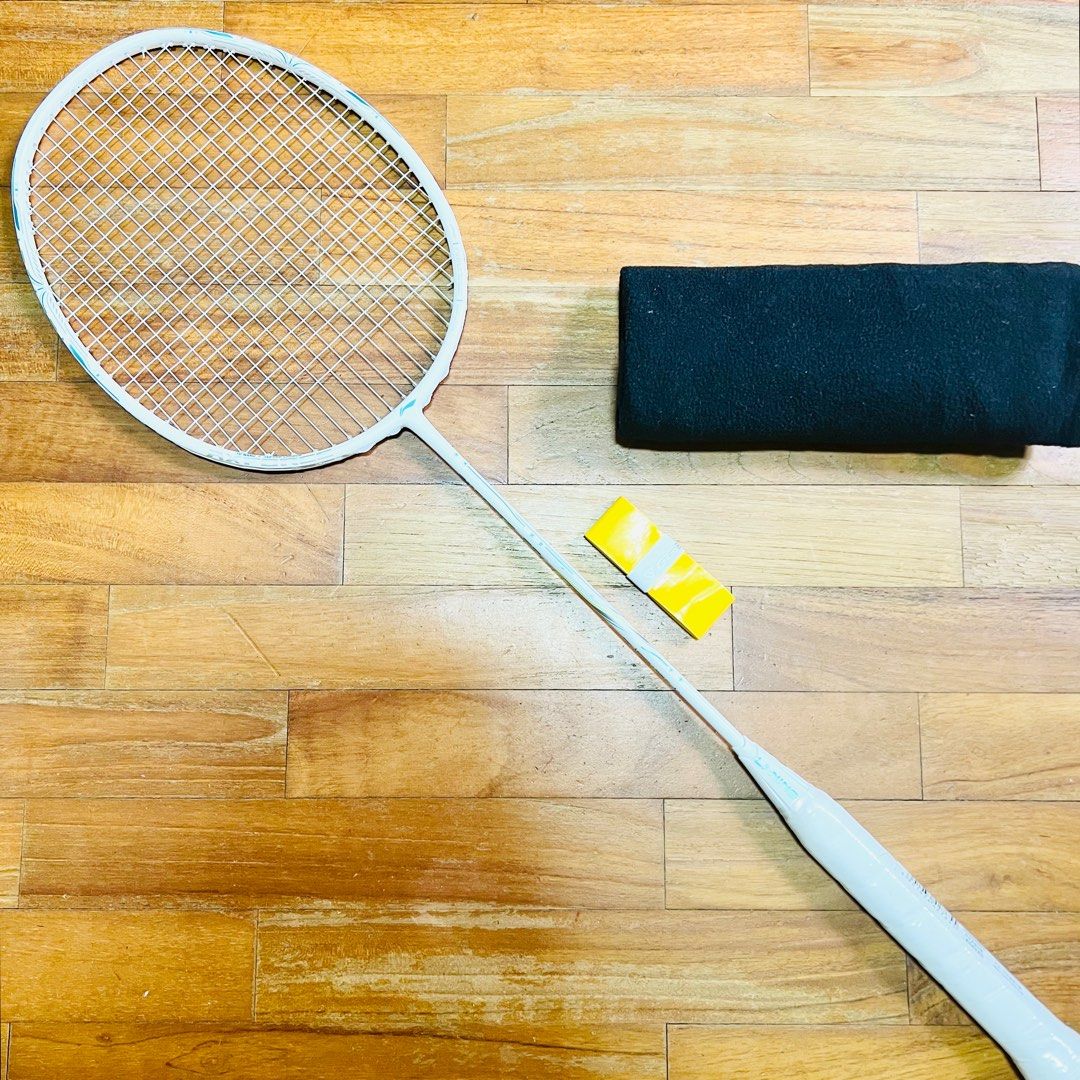 [Jun Bundle] Brand New Li Ning Axforce 60 5U Badminton Racket strung ...