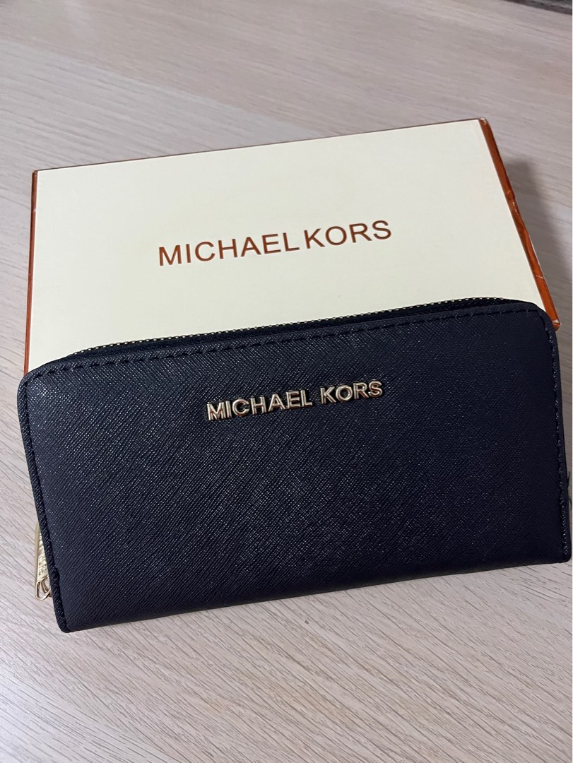 Michael Kors Wallet, Women's Fashion, Bags & Wallets, Wallets & Card ...