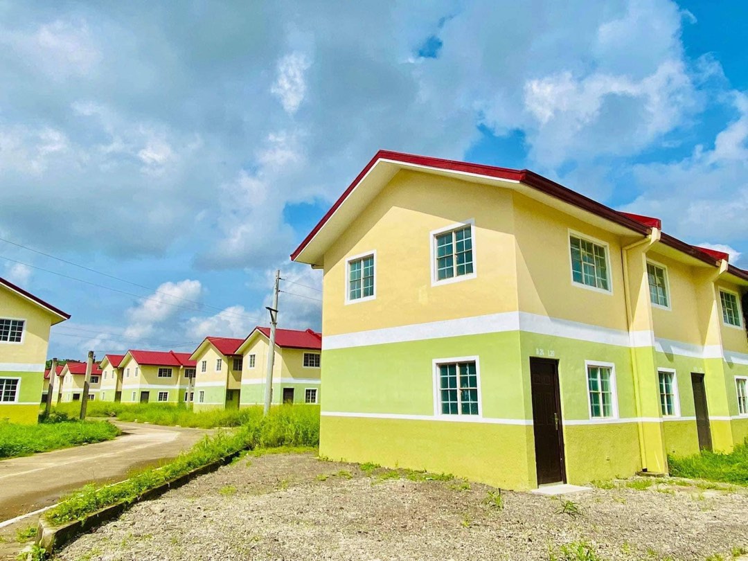 Murang Pa Bahay sa Alaminos Laguna 2 bedroom townhouse thru Pagibig on ...