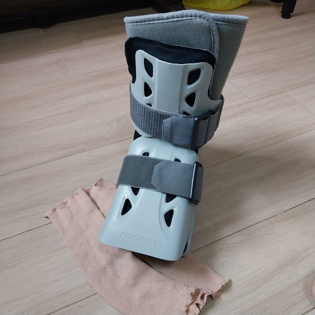 NTFGH Foot Leg Ankle AirCast Boot (M) FREE MRT Delivery., Beauty ...