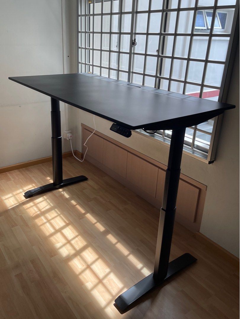 New Omnidesk Ascent Height Adjustable Electric Desk (Large in Black ...