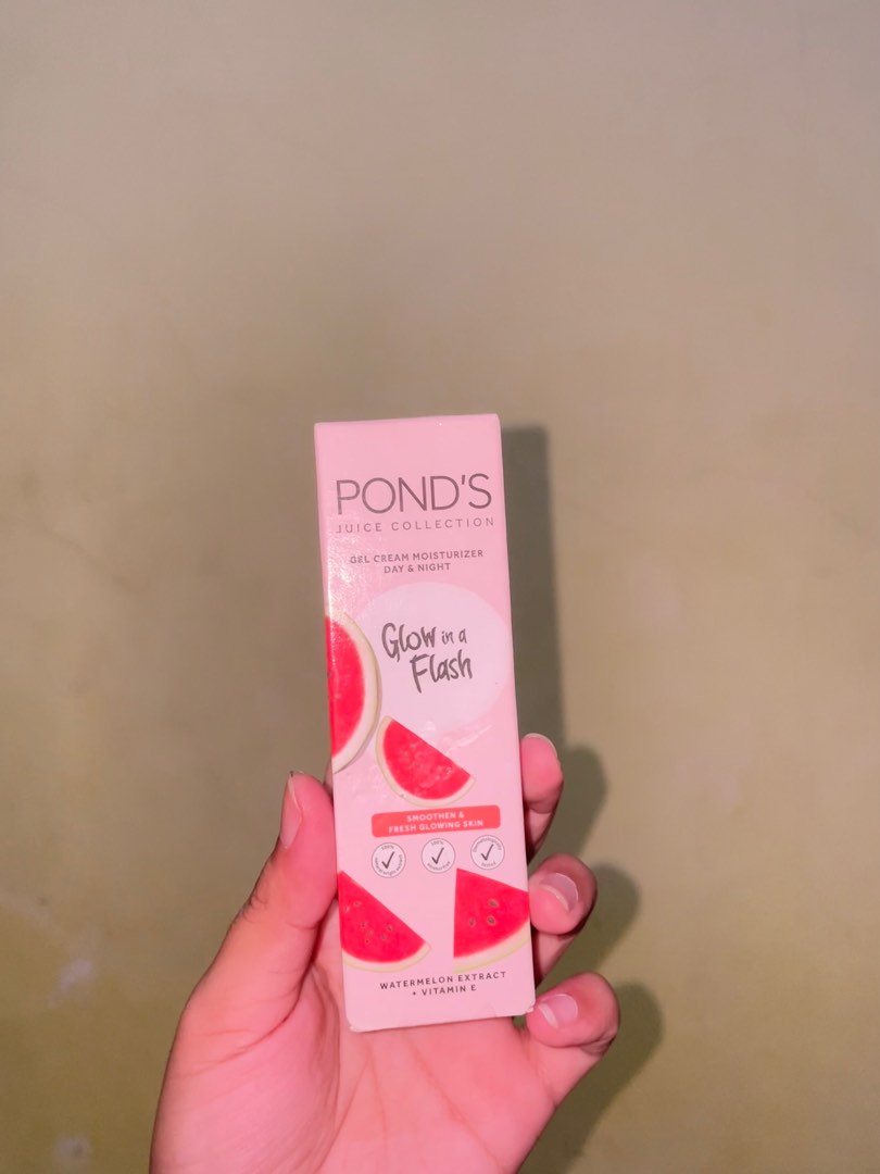 Ponds glow in a flash watermelon moisturizer, Kesehatan & Kecantikan ...
