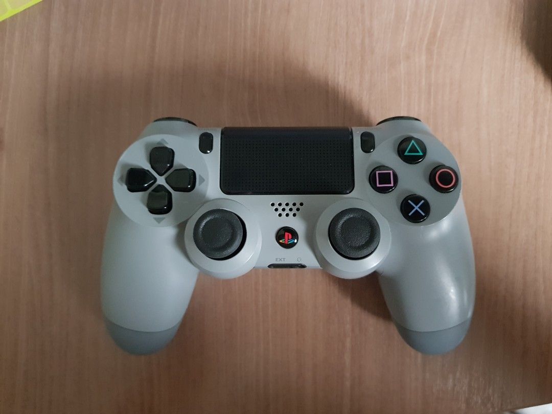 Ps4 20th anniversary limited edition controller, Video Gaming, Gaming ...