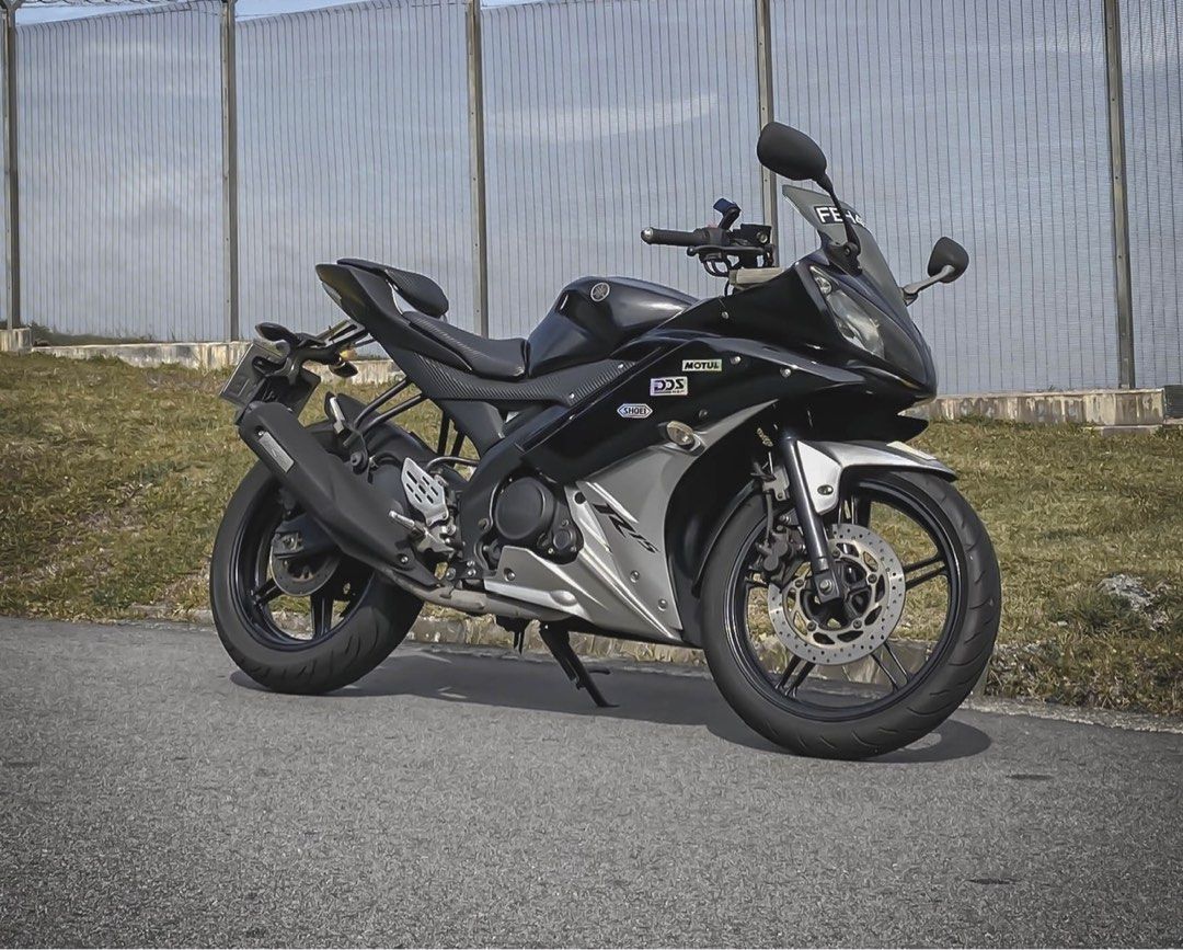 R15 V2 (Renewable COE), Motorcycles, Motorcycles for Sale, Class 2B on Carousell