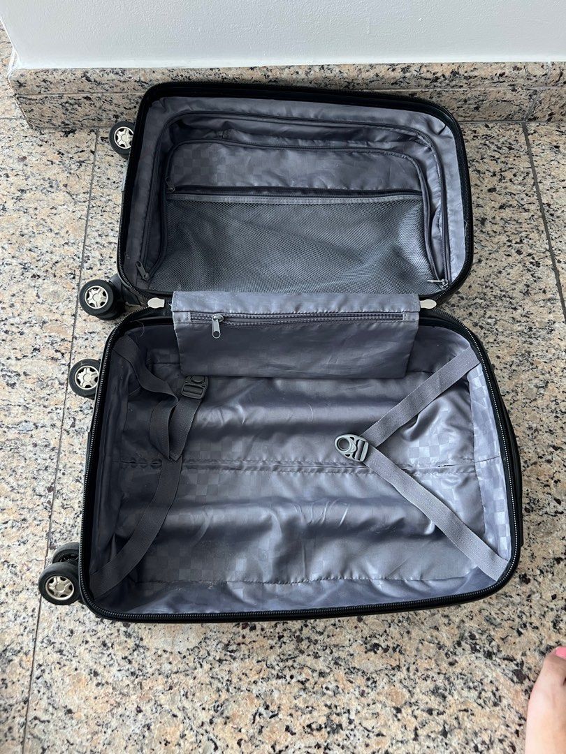 Samsonite Cabin bag, Hobbies & Toys, Travel, Luggage on Carousell