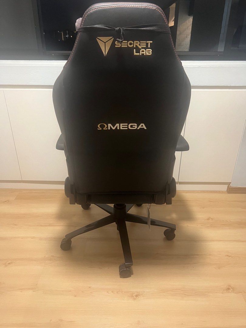 Secret Lab Chair, Furniture & Home Living, Furniture, Chairs on Carousell